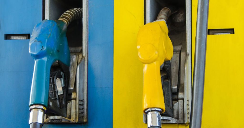 How To Calculate Average Of Car: A Simple Guide to Fuel Efficiency